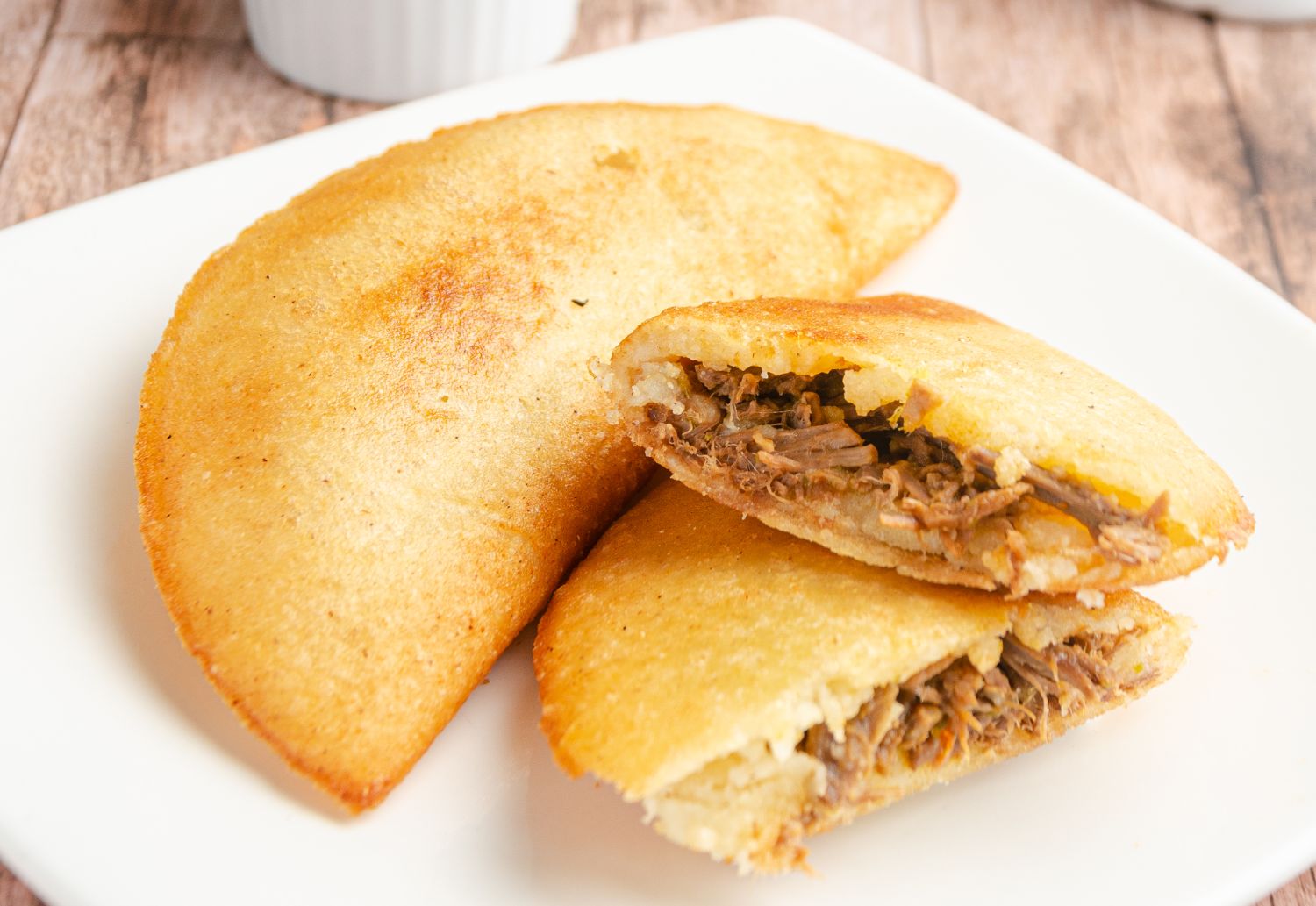 Empanadas venezolanas con pollo y queso - Recetaly